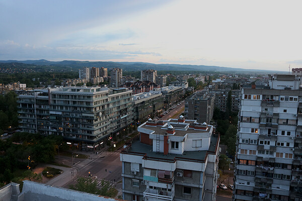 GRAĐANI U SKUPŠTINI: Limanka se požalila na otpadanje delova fasade u ...